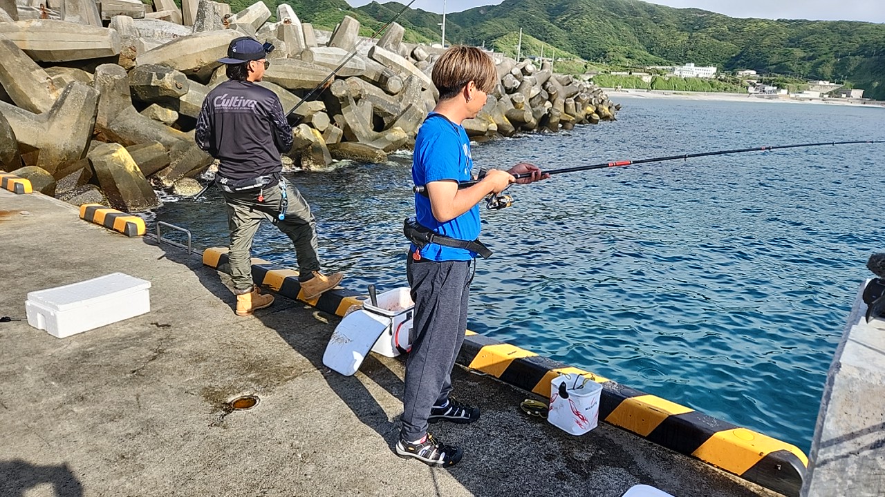 ハイサイ探偵団＆ミッドナイトキャスターズ 弩級タマン87cm(ハマフエフキ) 神津島【mnc政本氏】 – 伊豆MidNight Casters!